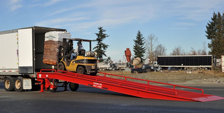 How to Increase Productivity With a Portable Loading Ramp
